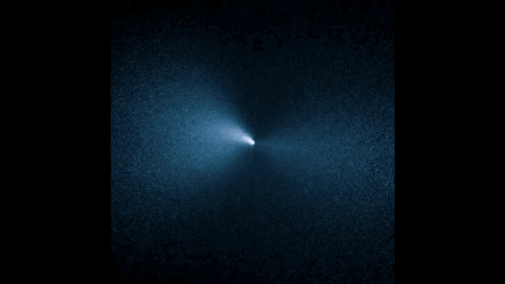 Hubble Telescope Captures Comet's Close Brush With Earth - Your Daily Dish