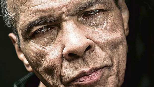 See Muhammad Ali's Final Stunning Photos Taken Just Months Before His ...