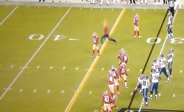 Announcer's Hilarious Play-By-Play of Streaking NFL Fan Will Make Your ...