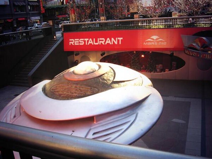 Defunct Theme Restaurants That Are a Blast From the Past